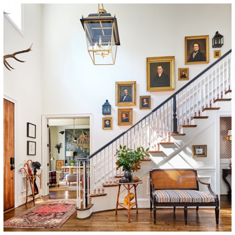 HOUSE TOUR: Art Sets The Style - Lynn Blackwell Interior Design